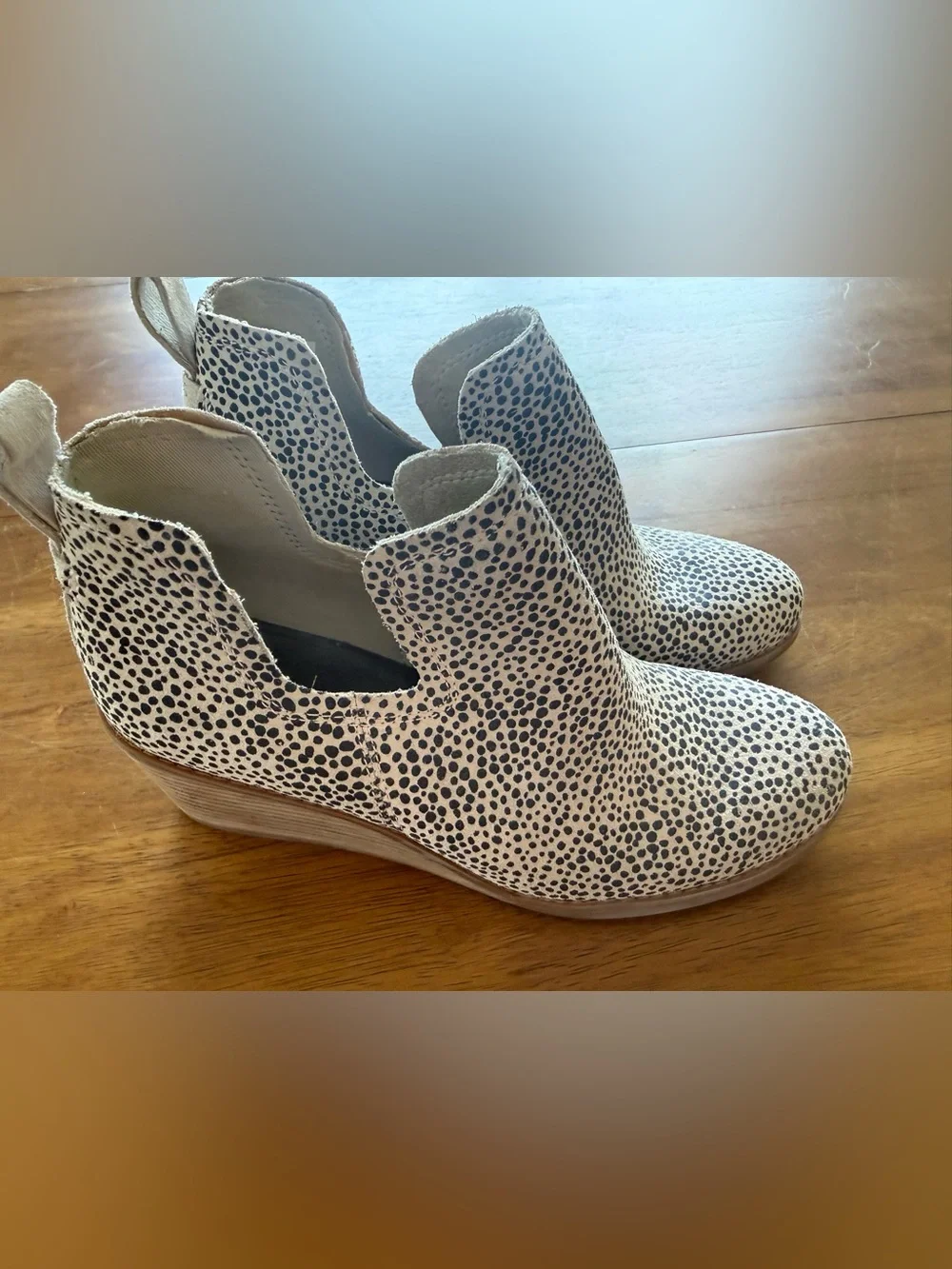 Toms | Shoes | Toms Cream And Black Speckled Slipon Ankle Booties ...